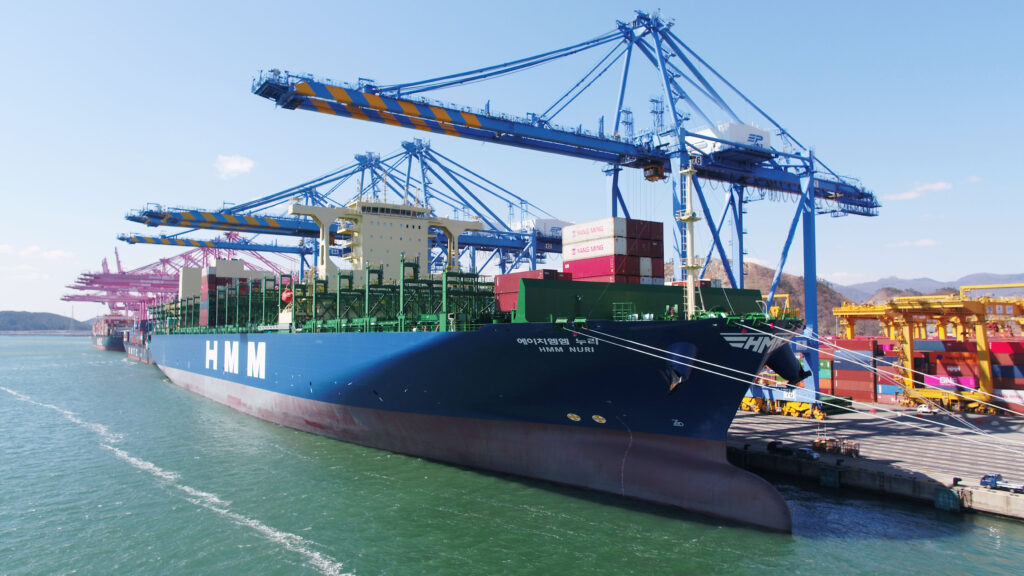 HMM Takes Delivery of First 16,000 TEU Containership HMM Nuri - India ...