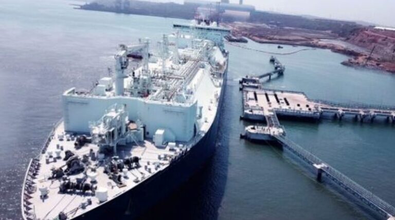 India’s first FSRU Höegh Giant arrives at H-Energy’s Jaigarh Terminal ...