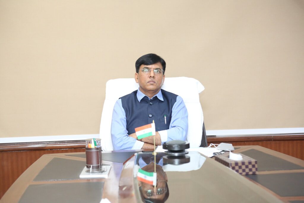 Union Minister Shri Mansukh Mandaviya reviews preparedness of Major ... Union Minister Shri Mansukh Mandaviya reviews preparedness of Major ...
