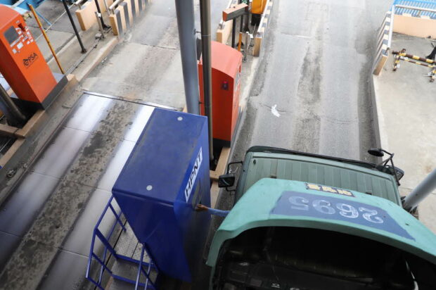 The first development of an automatic container seal dispenser - India ...